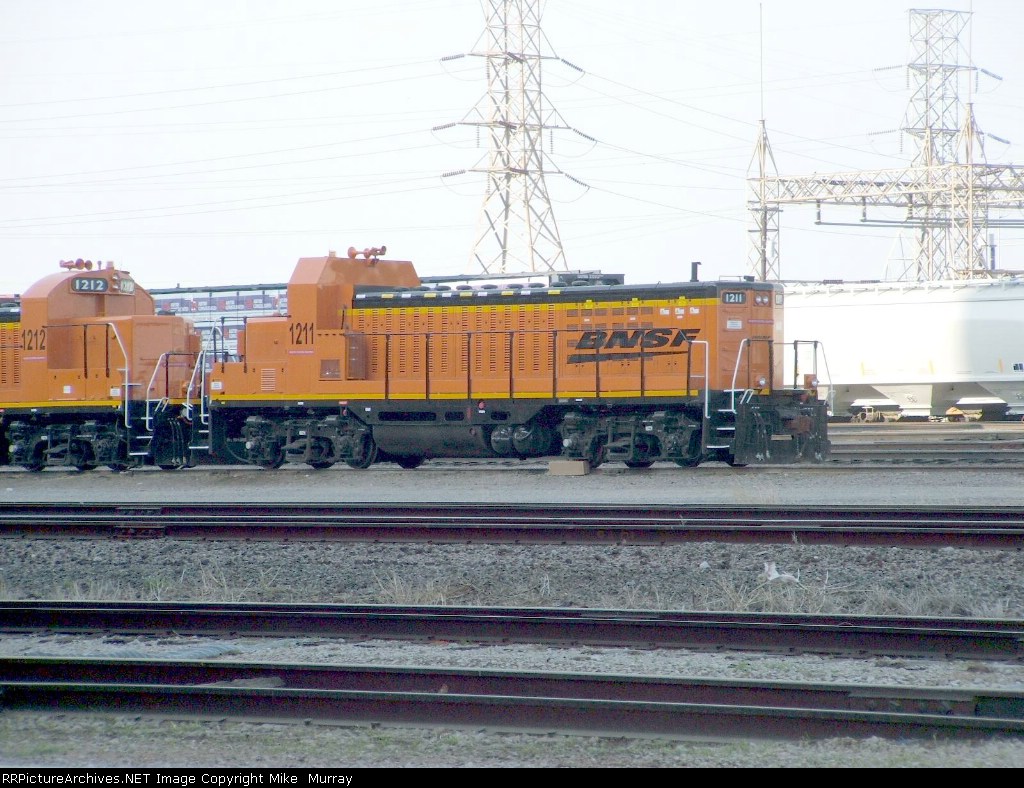 BNSF 1211